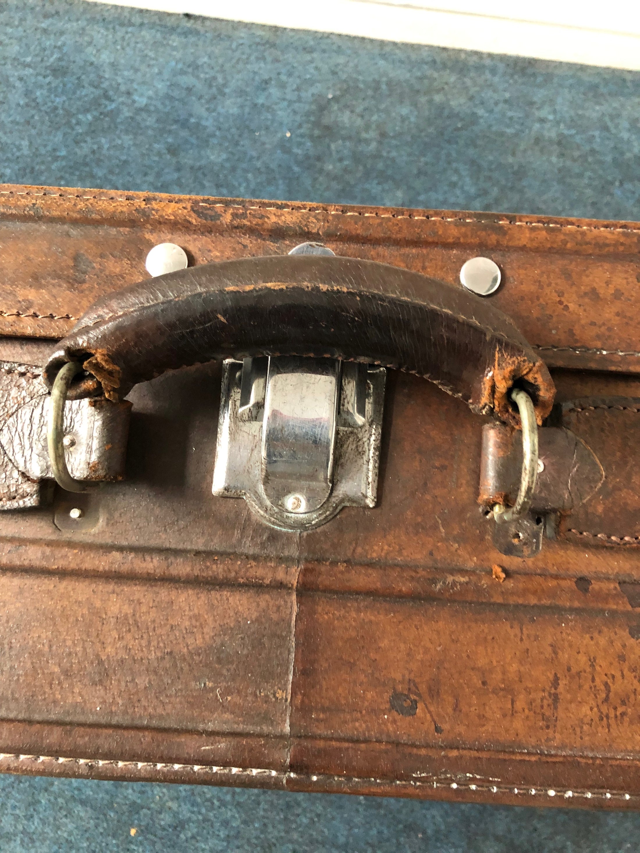 Vintage Shabby Chic Suitcase | Retro Suitcase for Vintage Wedding | The ...